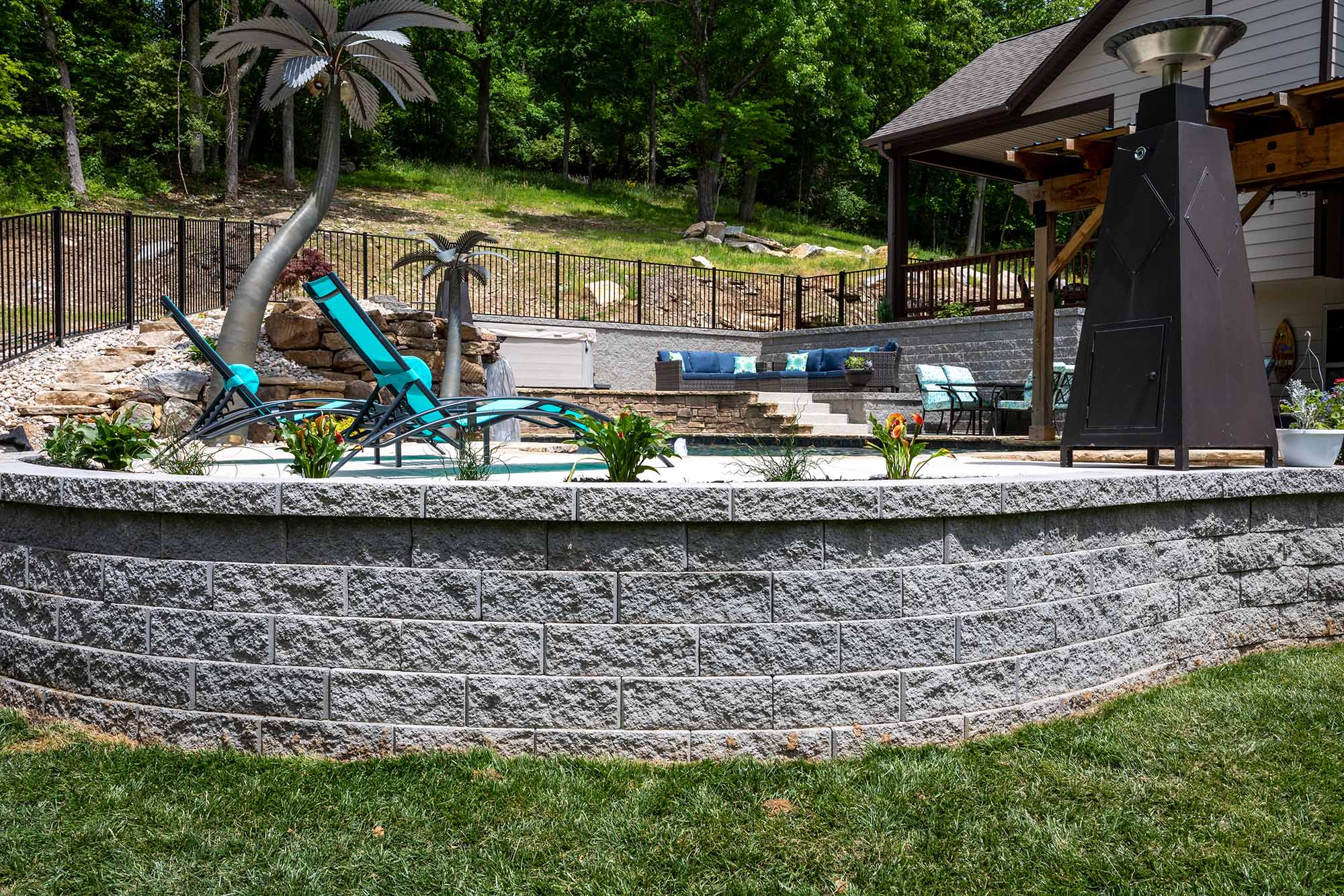 Creative Seating Wall Ideas for Gardens and Patios | Rochester Concrete ...